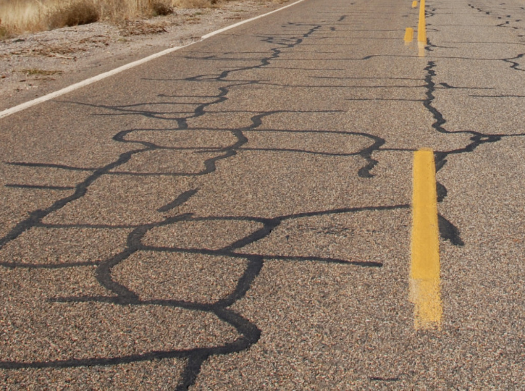 Hot Tar Crack Filling Services